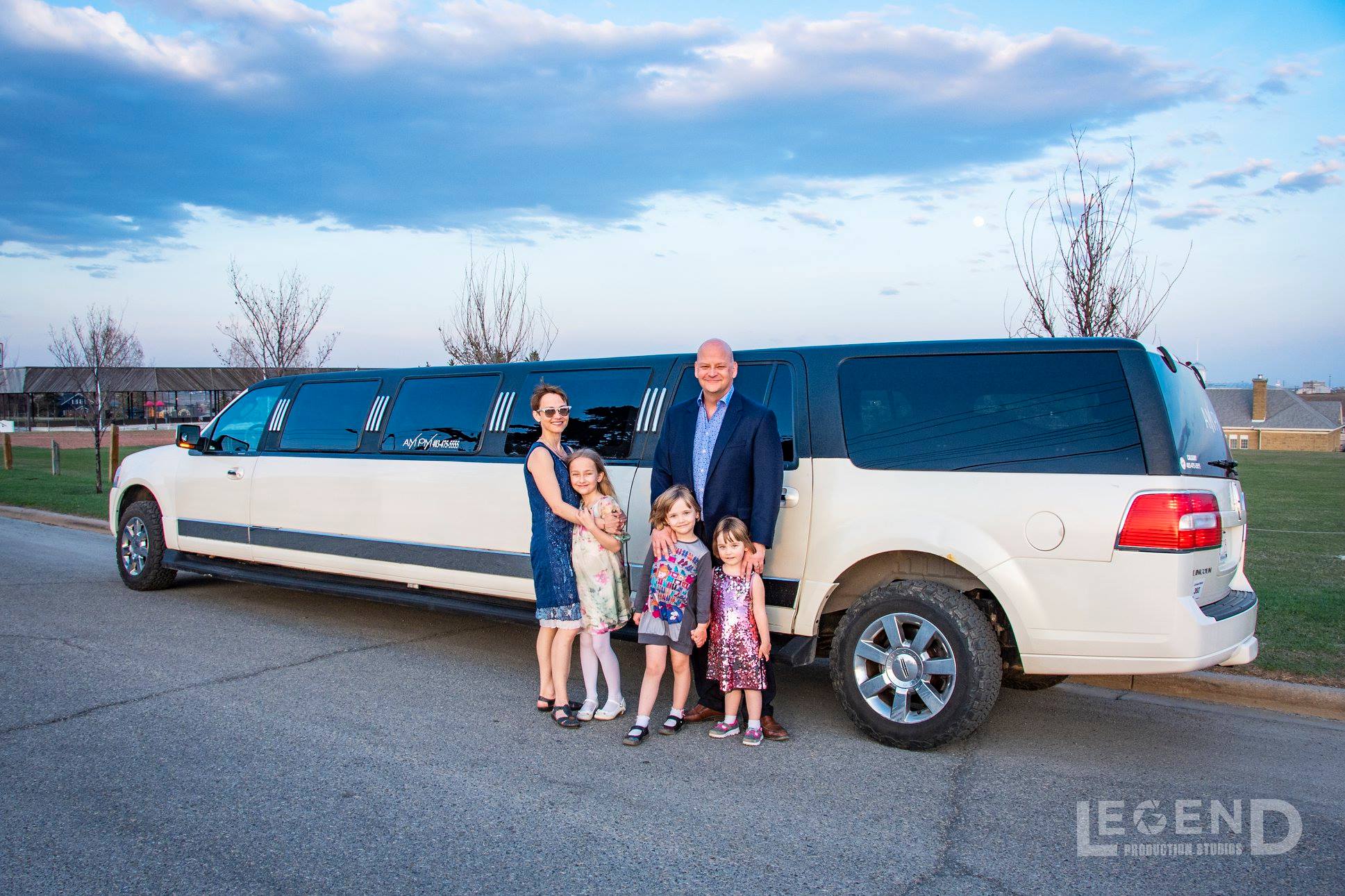 Lincoln Navigator Stretch Limousine